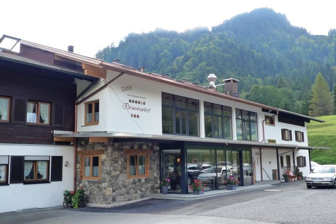 "Eingang mit grossem Fitne..." Ferienappartementhaus Brunnenhof ...