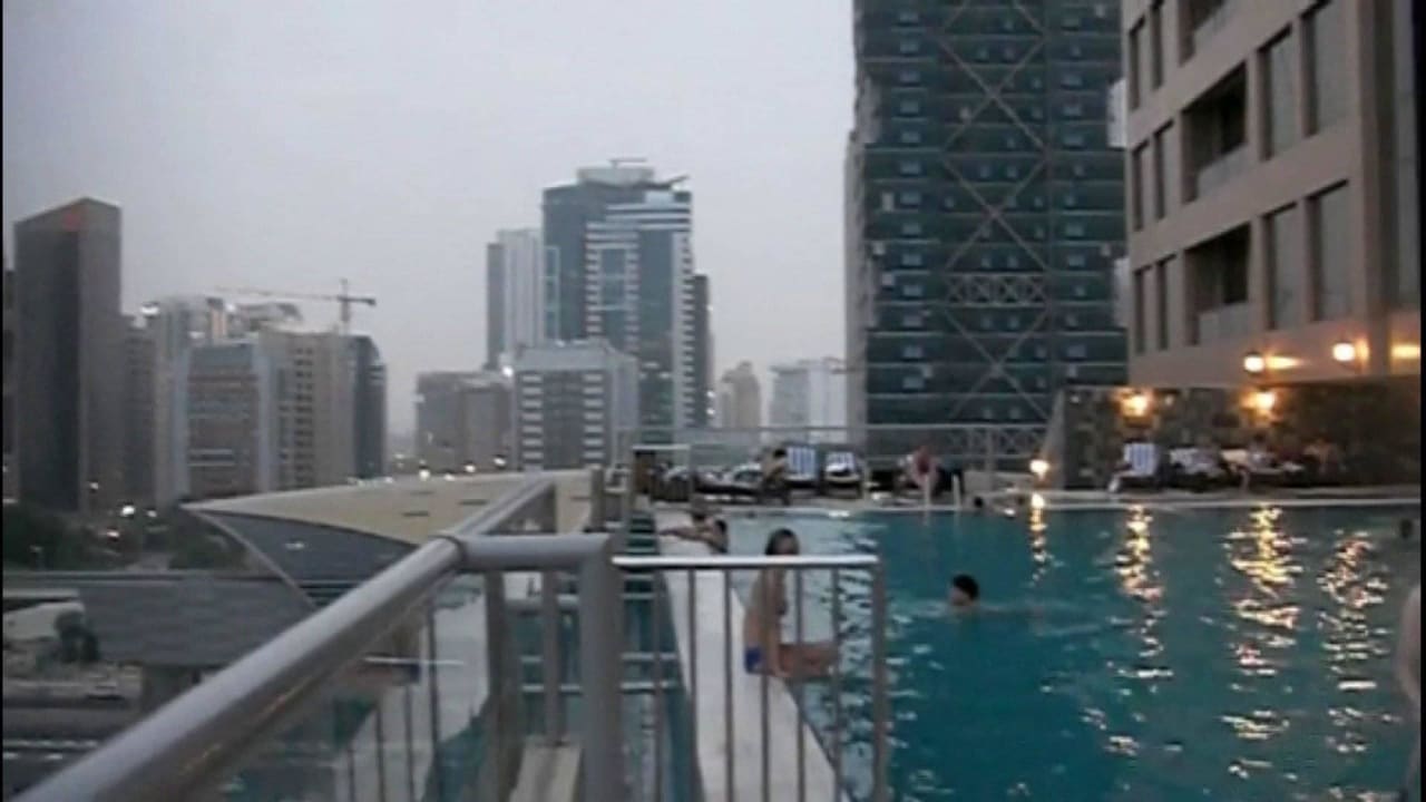 "Poolbereich" Two Seasons Hotel & Apartments (Dubai) • HolidayCheck ...