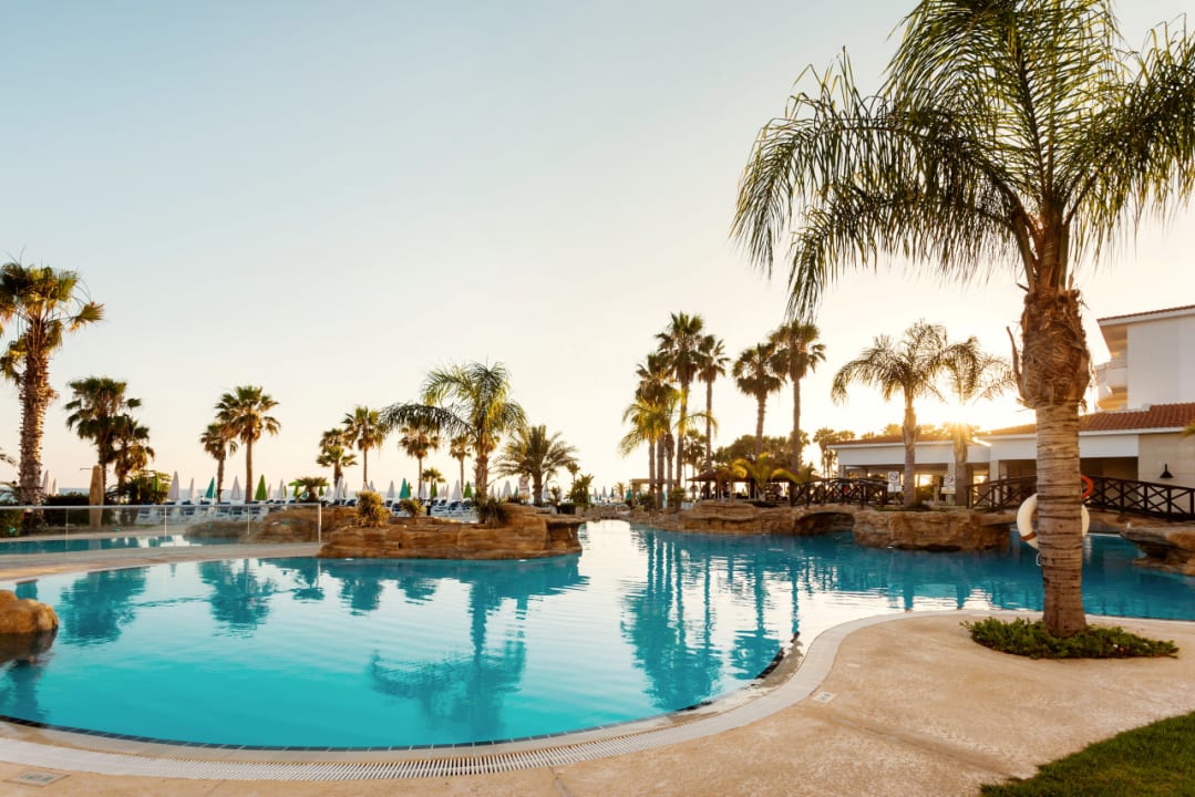 "Pool" Leonardo Cypria Bay - Family Resort (Geroskipou) • HolidayCheck ...