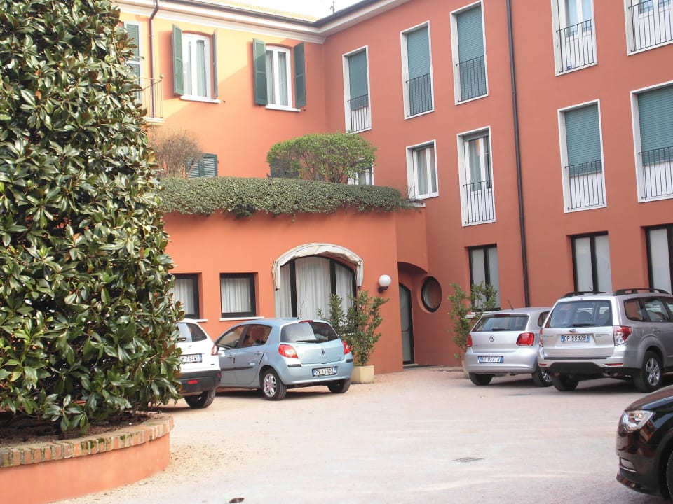 "Il parcheggio" Hotel Fonte Boiola (Sirmione) • HolidayCheck (Lombardei ...