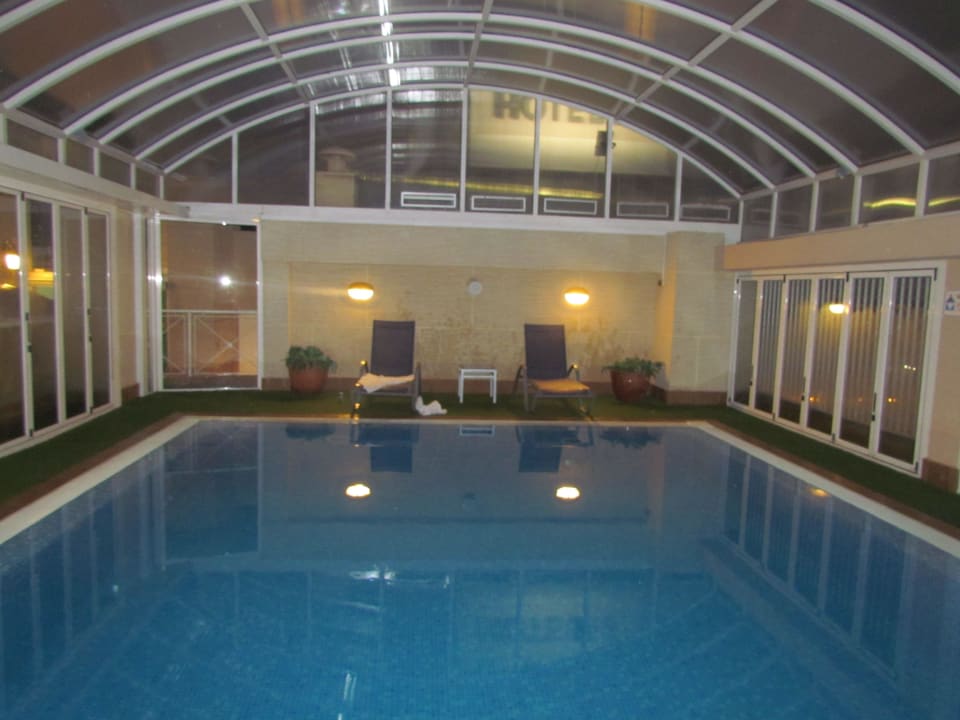 "Dach(indoor)pool" NH Valencia Center (Valencia) • HolidayCheck ...