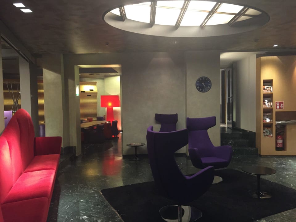 "Lobby & Frühstücksraum (H..." Premier Inn Köln City Centre (Köln ...