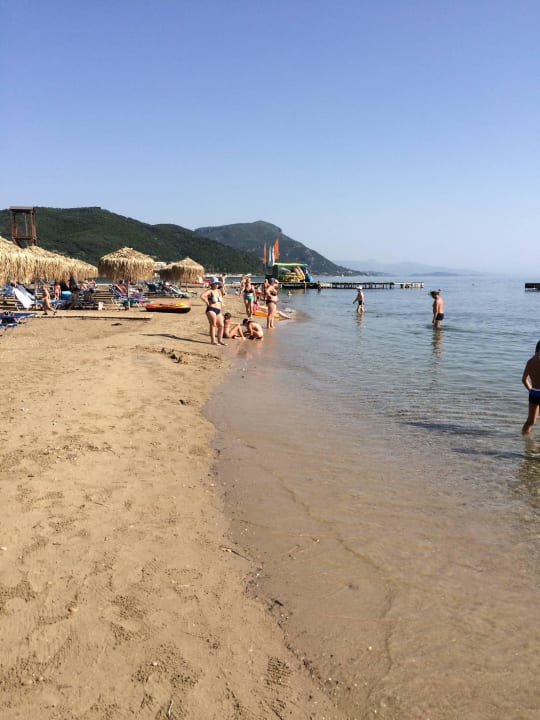 "Kies und Steine" Mitsis Messonghi Beach Hotel (Moraitika ...