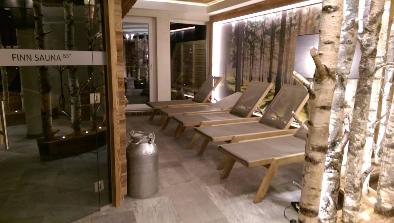 "Neu gestalteter Saunabere..." Wellnessresort Vier Jahreszeiten ...