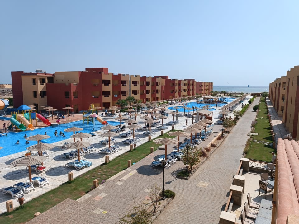 "Pool 2: die Action Seite ..." Casa Mare Resort (Marsa Alam ...