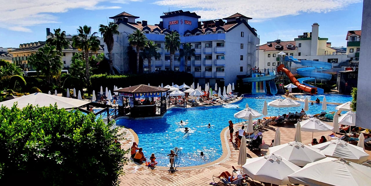 "kleiner Spielplatz an der..." Grand Seker Hotel (Evrenseki ...