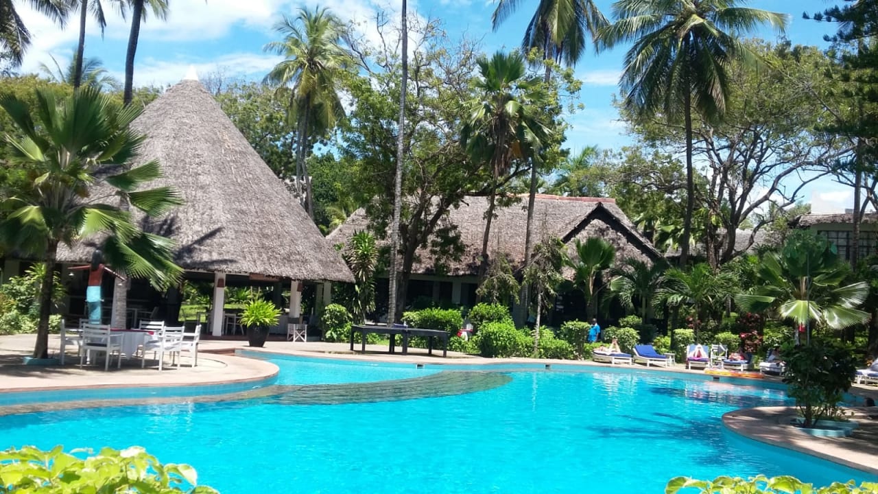 "Pool" Kilifi Bay Beach Resort (Kilifi) • HolidayCheck (Provinz Coast ...