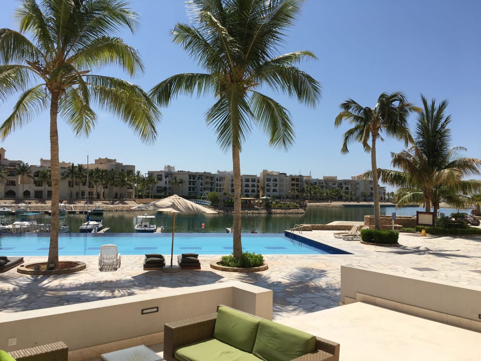"Infinity Pool und Marina ..." Juweira Boutique Hotel (Salalah ...