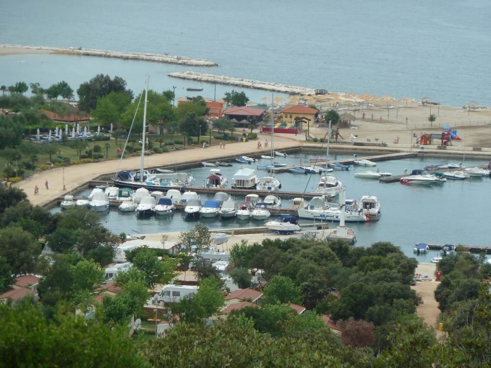 "Strand mit Liegen" FKK Valalta (Rovinj) • HolidayCheck (Istrien ...