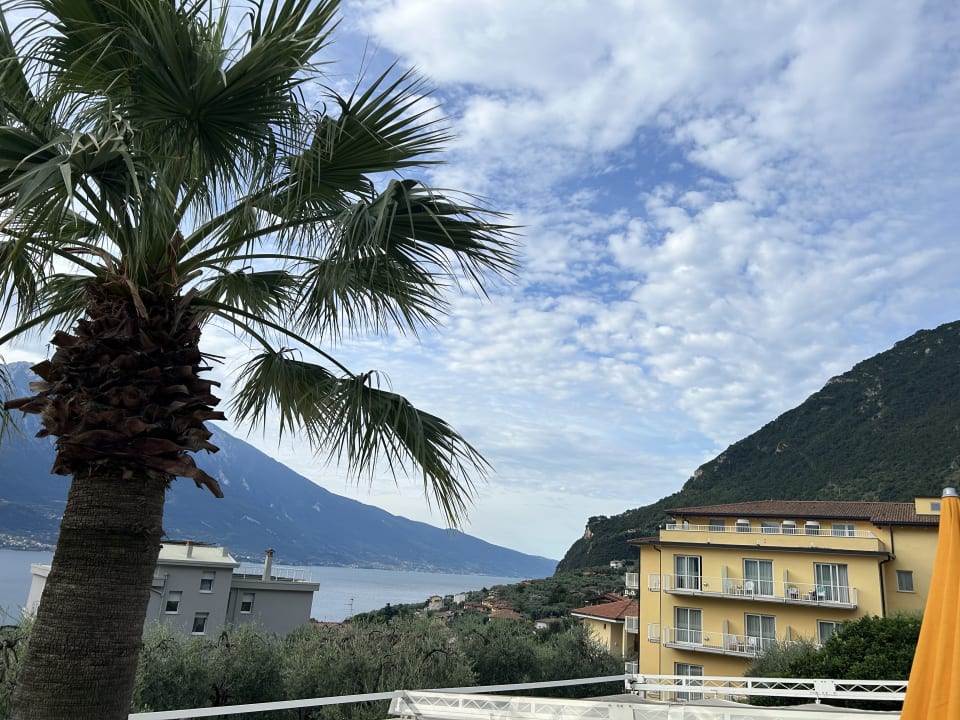 "Ausblick" Hotel Royal Village (Limone) • HolidayCheck (Lombardei ...