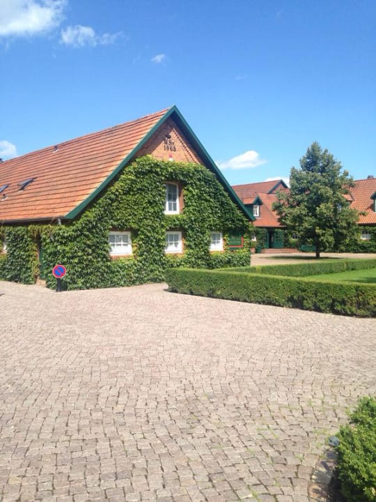 "Rezeption " Golfhotel Schloss Lüdersburg (Lüdersburg) • HolidayCheck ...