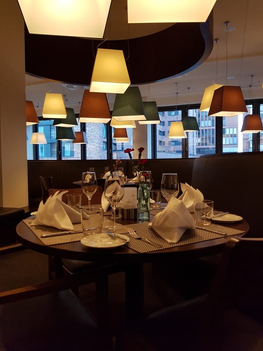 "Restaurant" HYPERION Hotel Hamburg (Hamburg) • HolidayCheck (Hamburg ...