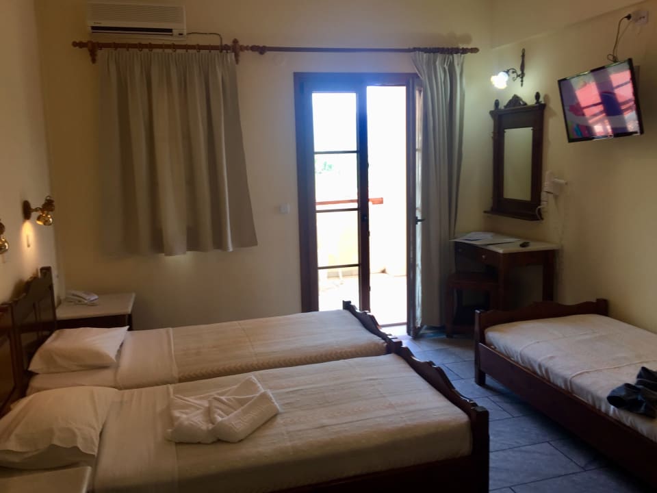 "Zimmer" Hotel Kampos Village Resort (Kambos Marathokambos / Votsalakia ...