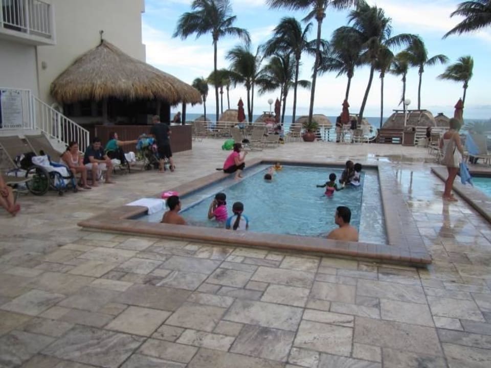 "Pool" Hotel Newport Beachside Resort (Sunny Isles Beach ...