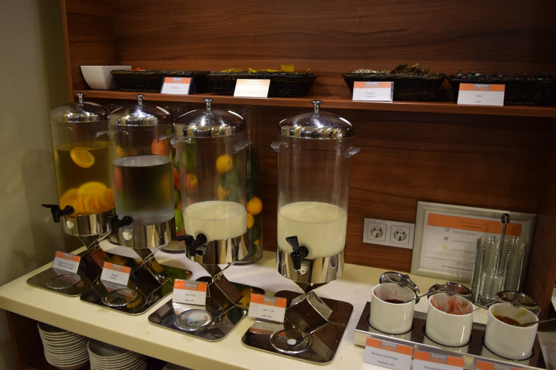 "Frühstück in Form eines B..." Premier Inn Düsseldorf City Centre ...