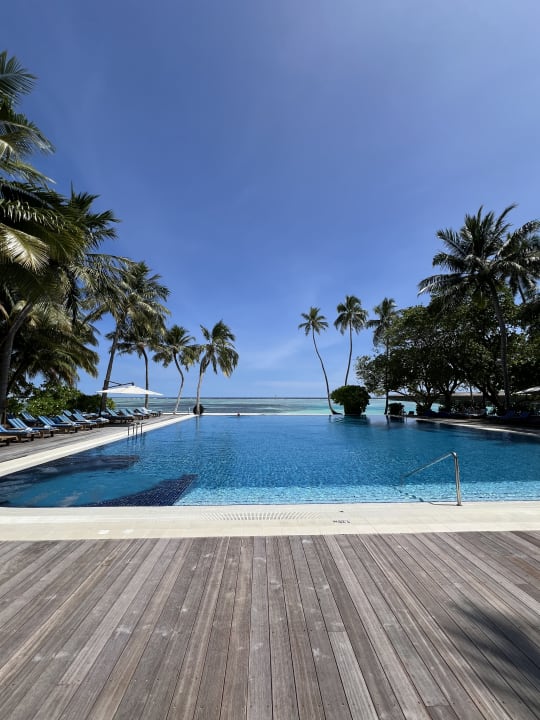 "Strand" Meeru Maldives Island Resort (Dhifushi) • HolidayCheck (Kaafu ...