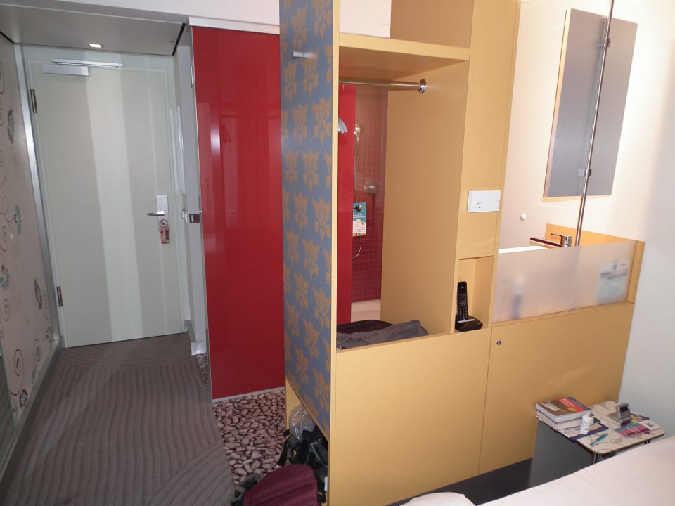 "Offenes Bad mit Dusche" ibis Styles Hotel Berlin Mitte (Berlin-Mitte) • HolidayCheck (Berlin ...