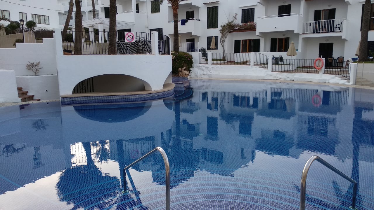 "Der sehr kalte schöne Poo..." Gavimar Cala Gran Costa del Sur (Cala d ...