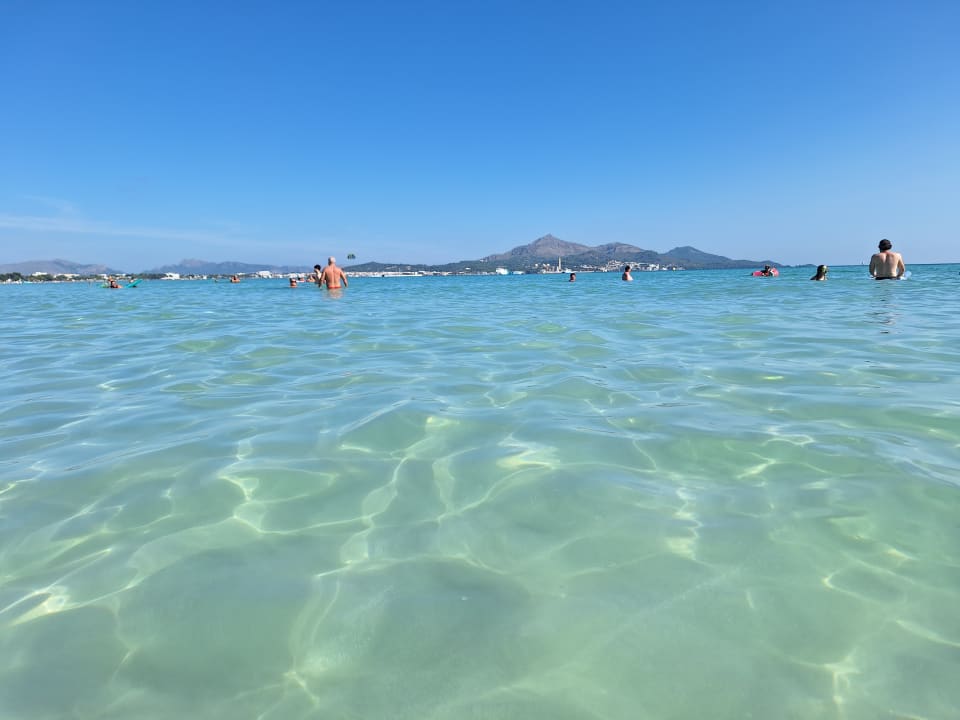 "Am Strand vorm Hotel" Aparthotel Ses Fotges (Platja de Muro / Playa de ...