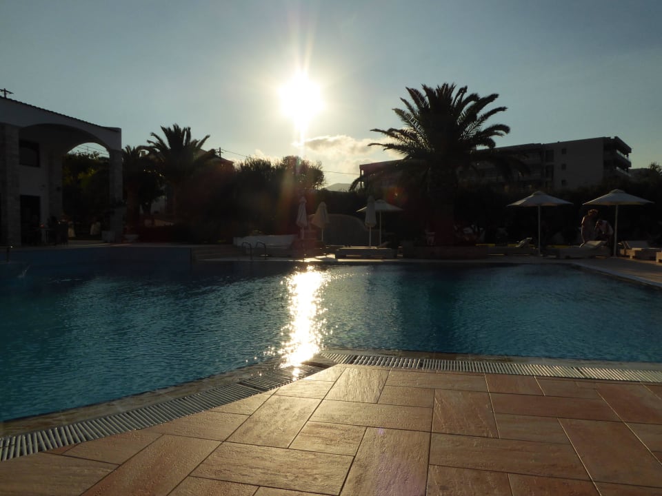 "Pool mit Garten" Hotel Elektra Beach (Karpathos Stadt) • HolidayCheck ...