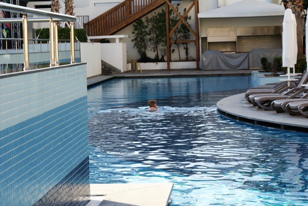 "Beheizter Außenpool von a..." Side Sunport Hotel & Spa (Evrenseki ...