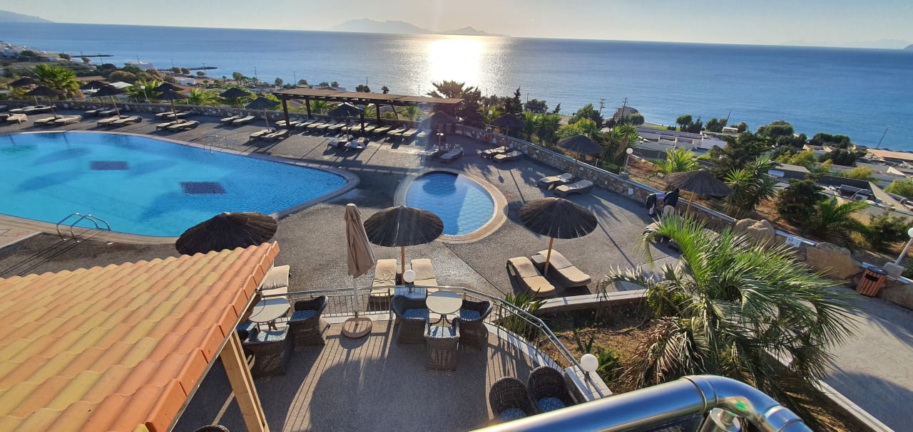 "Pool" Grand Blue Beach Hotel (Kardamena) • HolidayCheck (Kos ...