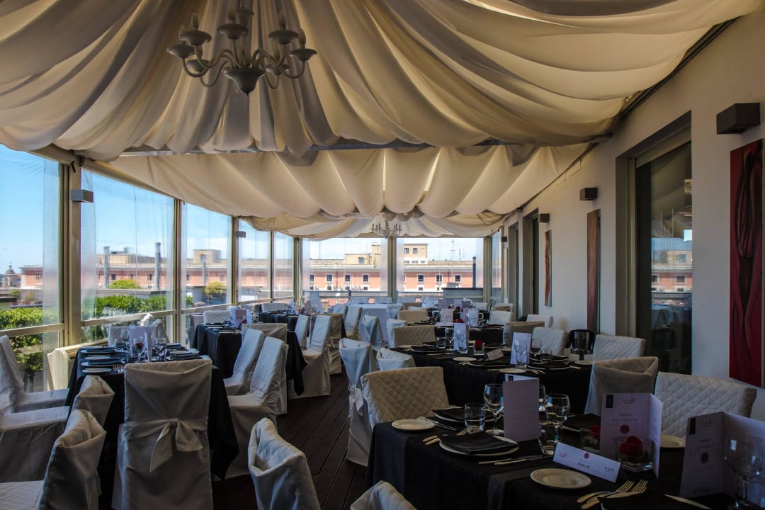 ""La Luna "Restaurant im 9..." La Griffe Luxury Hotel (Rom ...