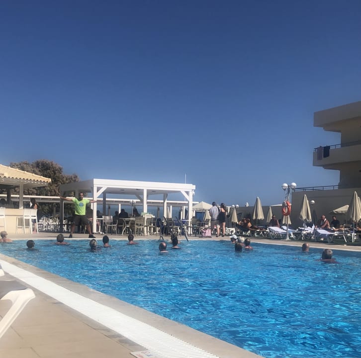 "Pool" Neptuno Beach (Amoudara) • HolidayCheck (Kreta | Griechenland)