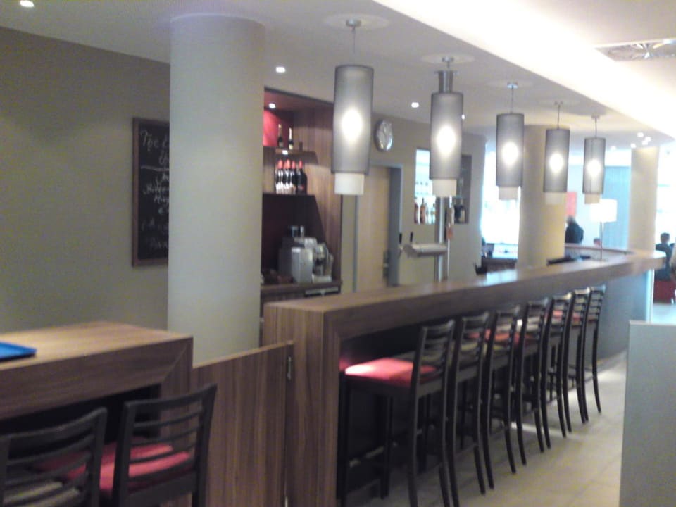"Die Bar" Premier Inn Berlin City Centre (Berlin-Mitte) • HolidayCheck ...