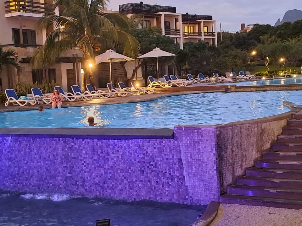 "Blick vom Balkon" Anelia Resort & Spa (Flic en Flac) • HolidayCheck ...