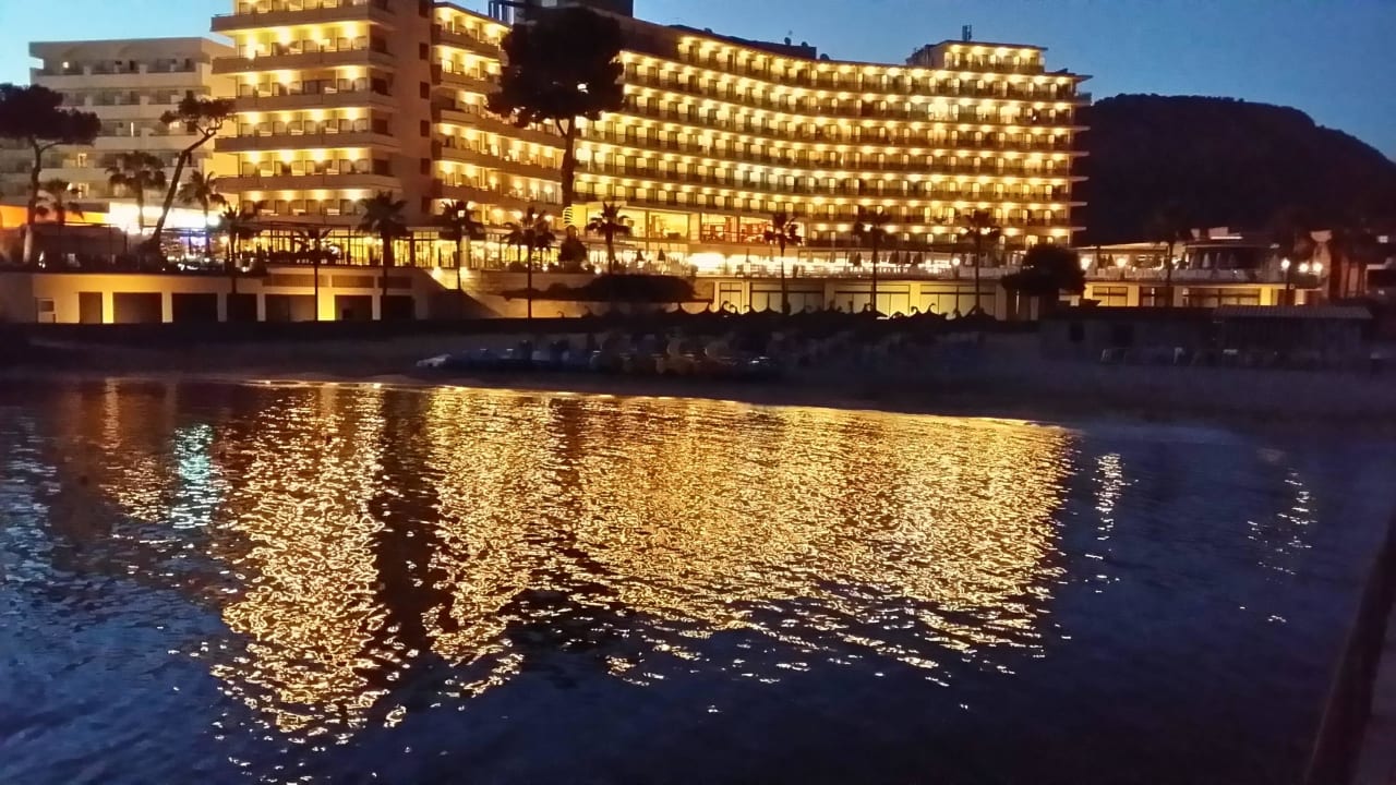 "Nachbarhotel" Boutique Hotel H10 Blue Mar (Camp de Mar) • HolidayCheck ...