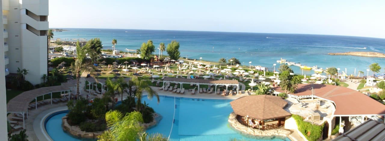 "Blick vom Zimmer" Hotel Capo Bay (Protaras) • HolidayCheck (Südzypern ...