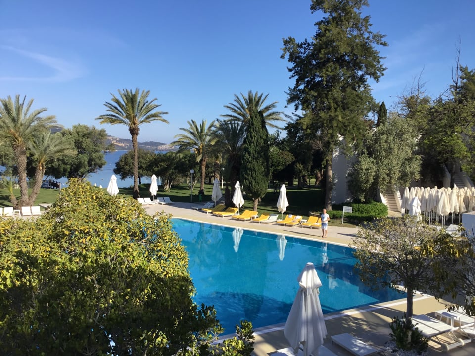 "im Frühjahr sind ausreich..." Doubletree by Hilton Bodrum Isil Club ...