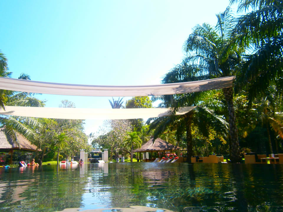 "Blick vom Pool auf das Ho..." Segara Village Hotel (Sanur ...