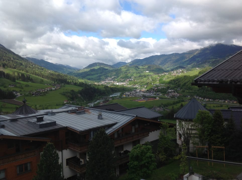 "Ausblick" Aktivhotel Alpendorf (St. Johann im Pongau) • HolidayCheck ...