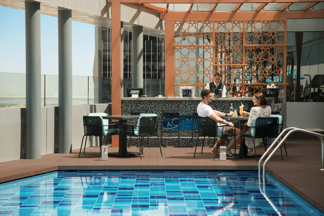 "Pool" Pearl Rotana Capital Centre (Abu Dhabi) • HolidayCheck (Abu ...