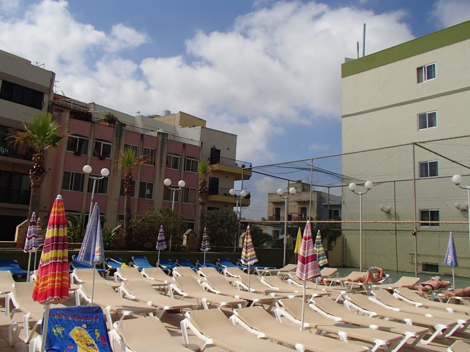 "Leżaki" Topaz Hotel (Bugibba) • HolidayCheck (Majjistral | Malta)