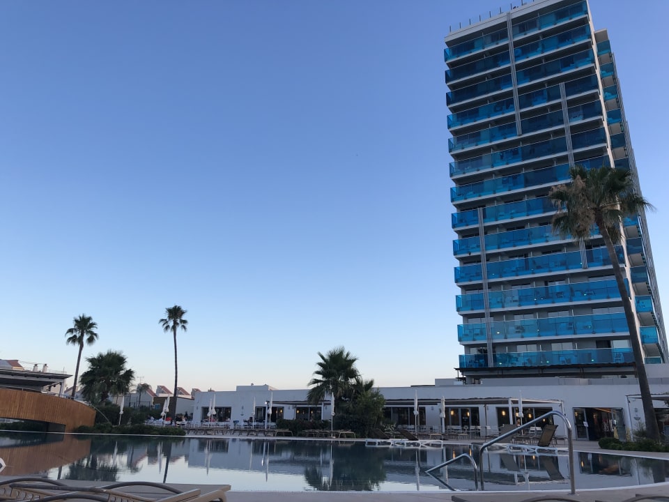 "Pool" BG Tonga Tower Design Hotel & Suites (Can Picafort ...