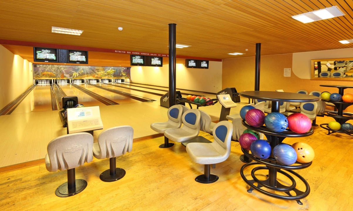 "Bowling" Hotel Arte Spreitenbach (Spreitenbach) • HolidayCheck (Kanton ...