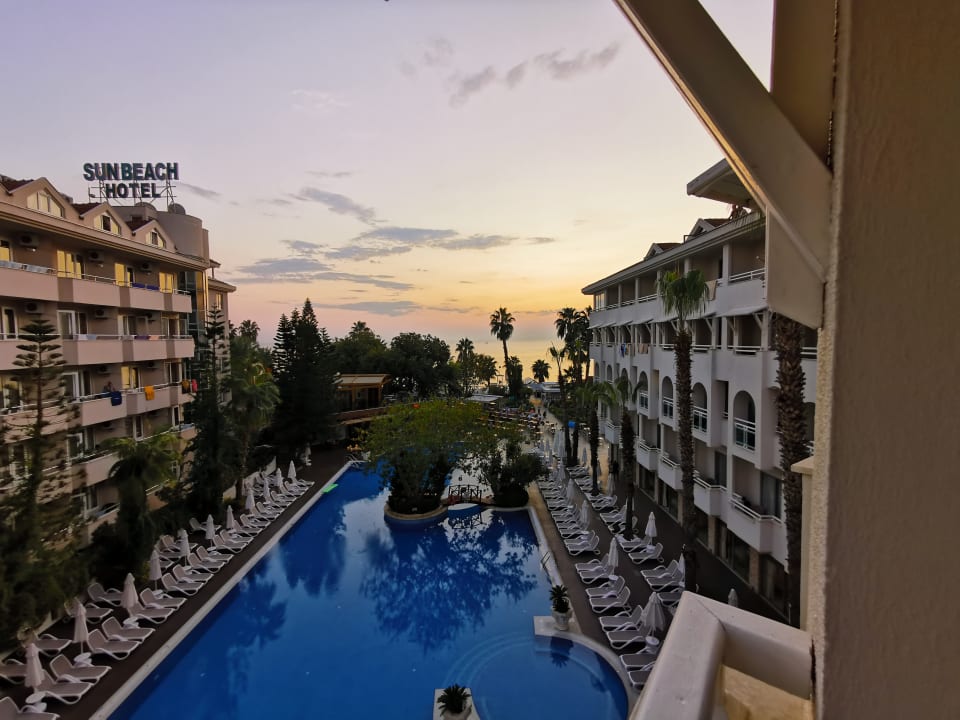 "Sonnenuntergang " Side Star Beach (Side) • HolidayCheck (Türkische ...