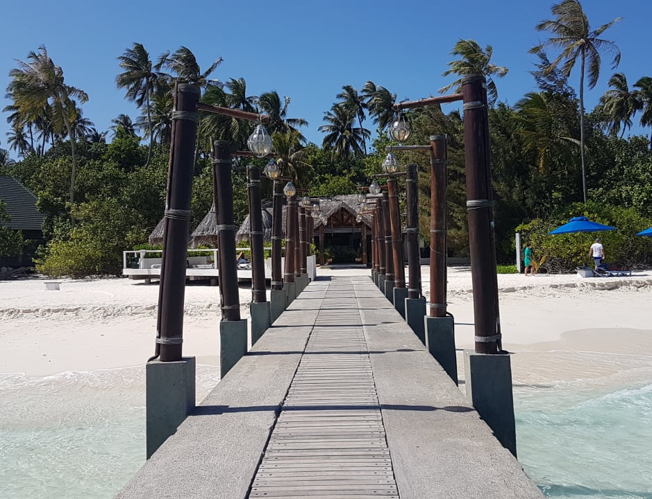 "Pier" Malahini Kuda Bandos Resort (Hulhumalé) • HolidayCheck (Kaafu ...