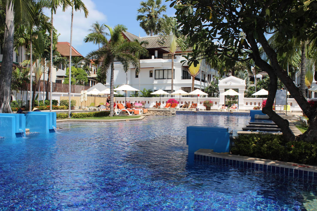 "Großer Pool direkt am Str..." Beyond Samui (Chaweng Beach ...