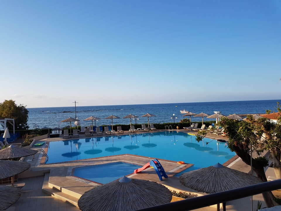 "Blick vom Balkon " Zephyros Beach Boutique Hotel (Stalis ...