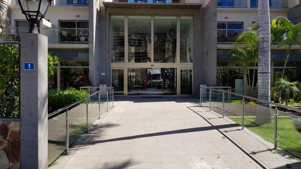 "Außenansicht" LIVVO Costa Taurito (Taurito) • HolidayCheck (Gran ...