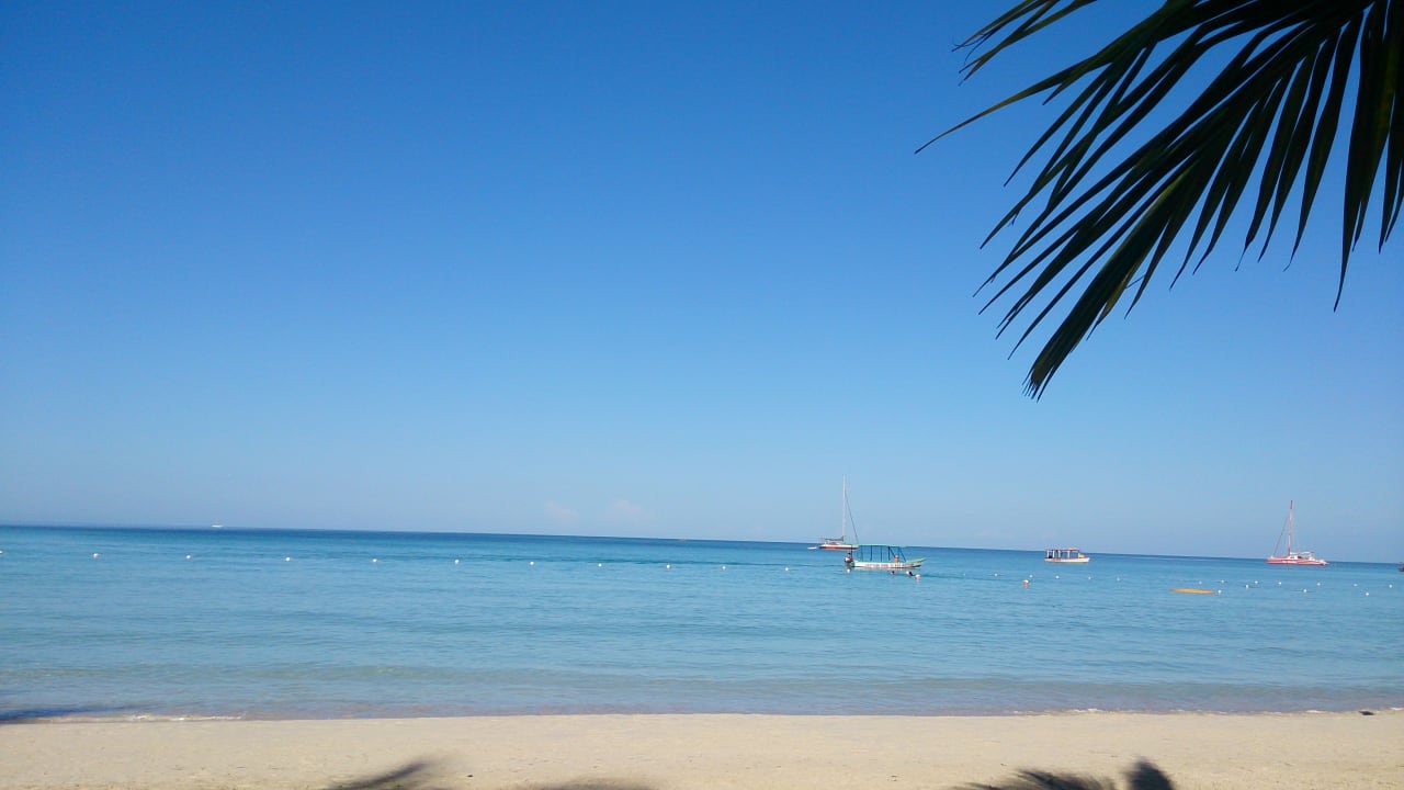 "Ein schöner Strandtag" Charela Inn Hotel (Negril) • HolidayCheck ...