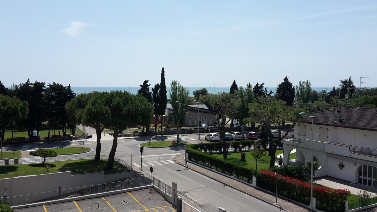 "Balkon " Hotel Ambassador (Caorle) • HolidayCheck (Venetien | Italien)