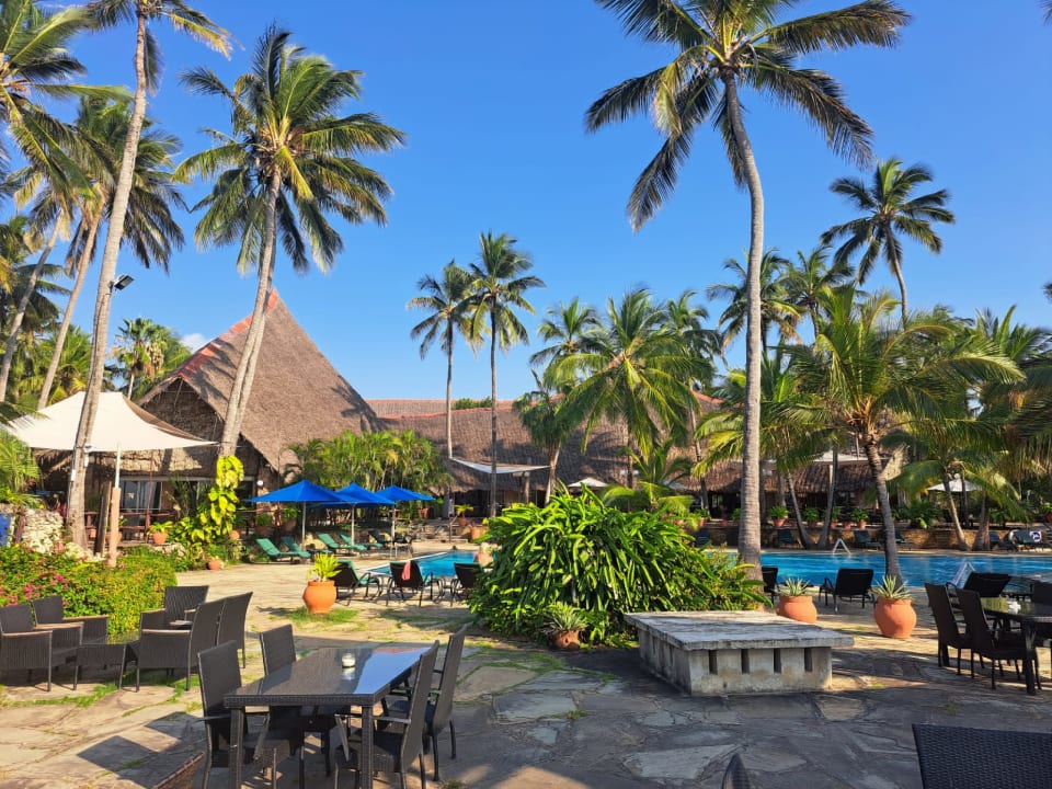 "Außenansicht" Bahari Beach Hotel (Mombasa) • HolidayCheck (Provinz ...