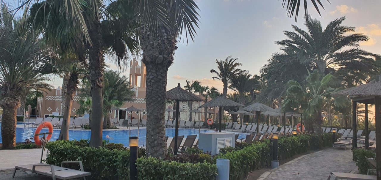 "Pool" Hotel Riu Funana (Santa Maria) • HolidayCheck (Sal ...