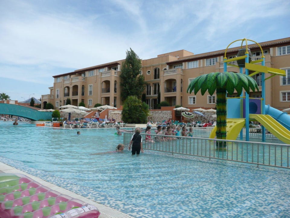 "Hauptpool mit Kinderberei..." Grupotel Turquesa Mar (Son Xoriguer ...