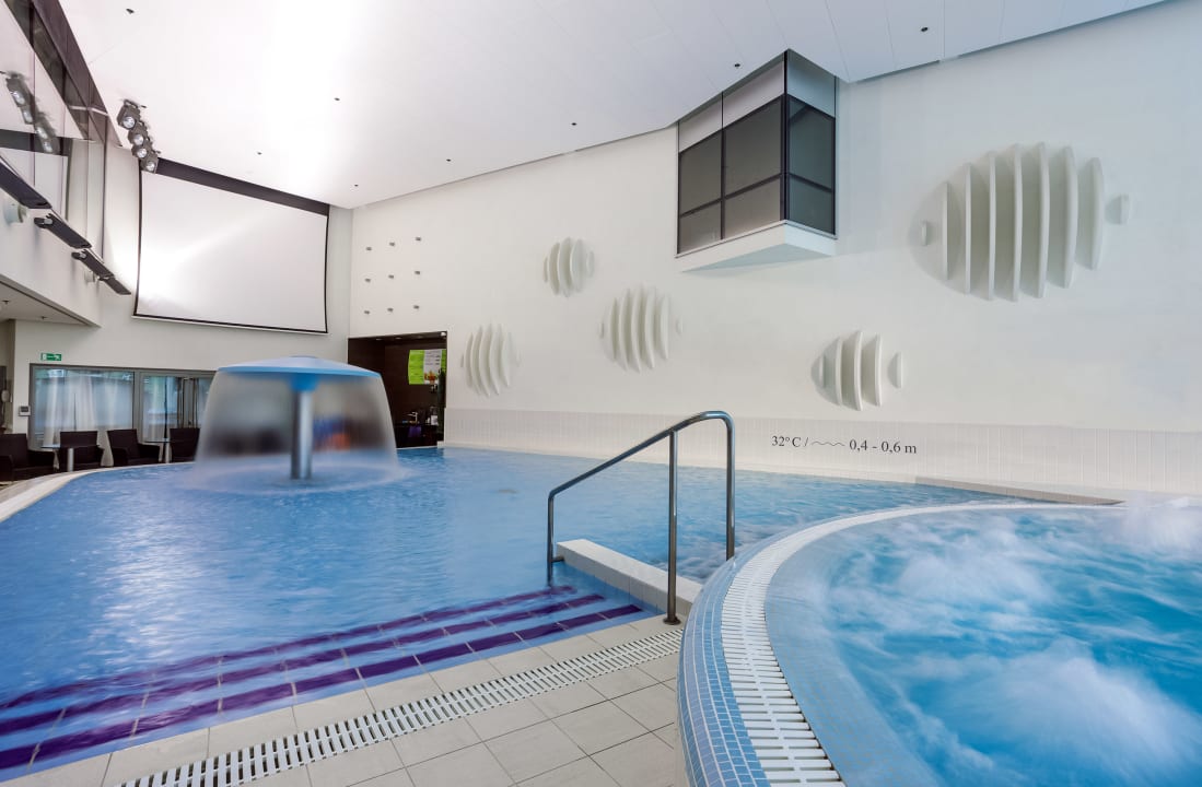 "Pool" Park Inn by Radisson Meriton Conference & Spa Hotel Tallinn ...